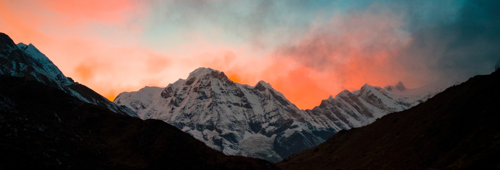 Mountain Expedition, Peak Climbing in Nepal | Snowy Horizon Adventure